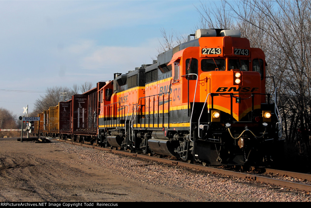 BNSF 2743